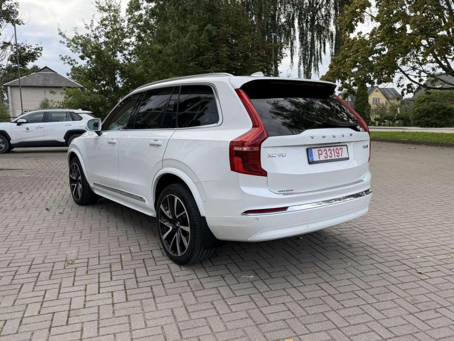 Balts Volvo XC90 2023 Šakiai, ar dzinēja tilpumu 1.97 L un nobraukumu 19 tūkst. km par 40800 €, foto 7 vietnē AUTOMOTO.COM.LV