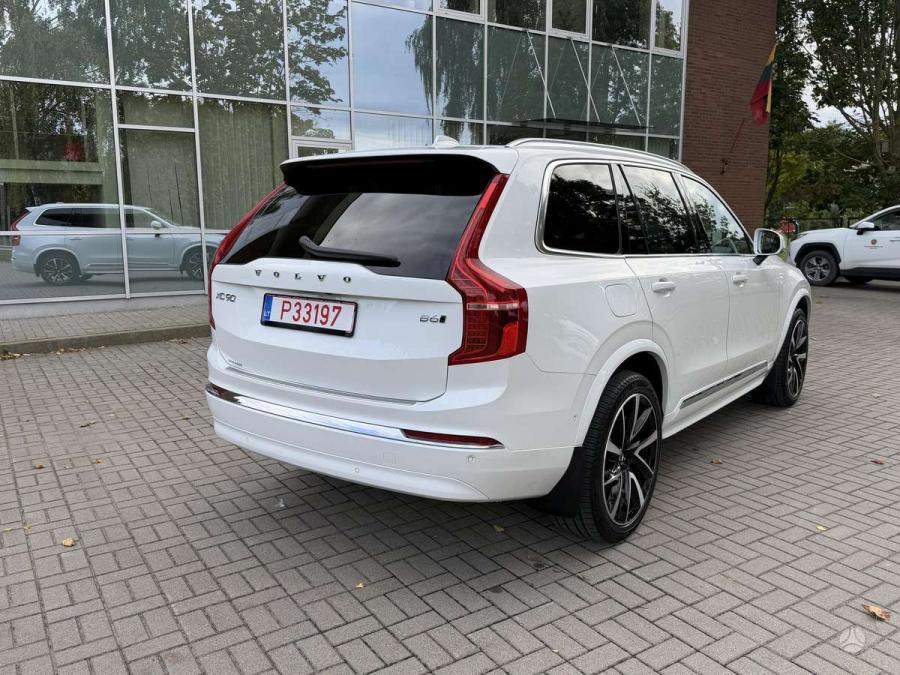 Balts Volvo XC90 2023 Šakiai, ar dzinēja tilpumu 1.97 L un nobraukumu 19 tūkst. km par 40800 €, foto 9 vietnē AUTOMOTO.COM.LV