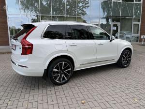 Balts Volvo XC90 2023 Šakiai, ar dzinēja tilpumu 1.97 L un nobraukumu 19 tūkst. km par 40800 €, foto 10 vietnē AUTOMOTO.COM.LV