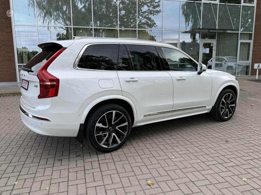 Balts Volvo XC90 2023 Šakiai, ar dzinēja tilpumu 1.97 L un nobraukumu 19 tūkst. km par 40800 €, foto 10 vietnē AUTOMOTO.COM.LV