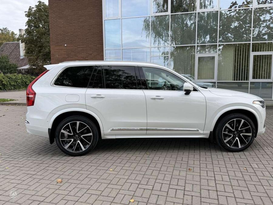 Balts Volvo XC90 2023 Šakiai, ar dzinēja tilpumu 1.97 L un nobraukumu 19 tūkst. km par 40800 €, foto 11 vietnē AUTOMOTO.COM.LV