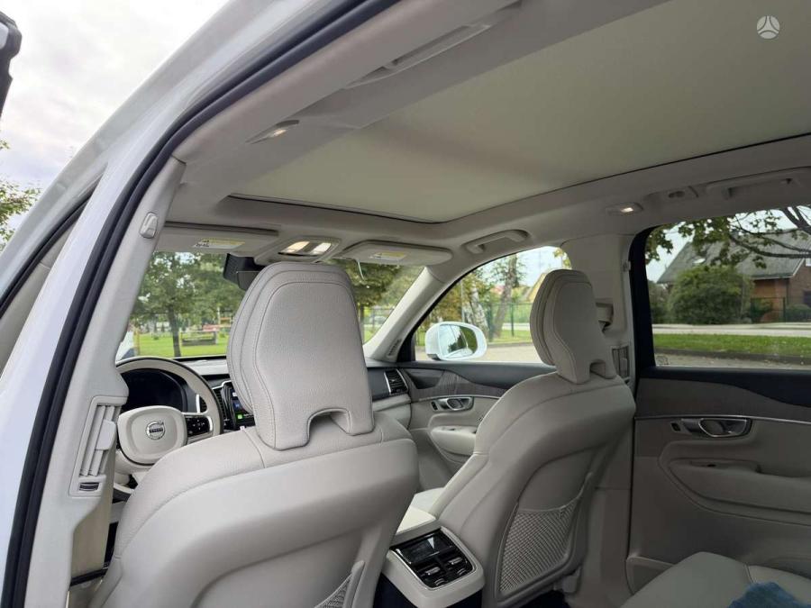 Balts Volvo XC90 2023 Šakiai, ar dzinēja tilpumu 1.97 L un nobraukumu 19 tūkst. km par 40800 €, foto 20 vietnē AUTOMOTO.COM.LV