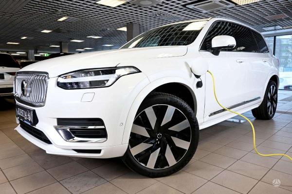 White Volvo XC90 2024 in Tallinn, with an engine capacity of 0.00 L and mileage of 30 thousand km for 67900 €, photo 3 on AUTOMOTO.COM.LV
