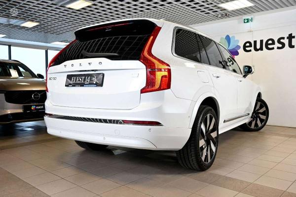 White Volvo XC90 2024 in Tallinn, with an engine capacity of 0.00 L and mileage of 30 thousand km for 67900 €, photo 4 on AUTOMOTO.COM.LV