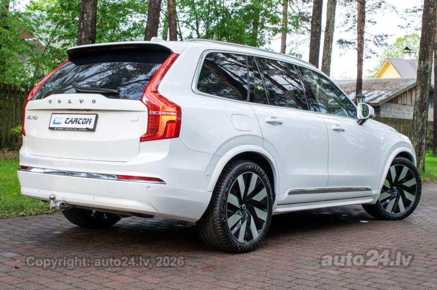 White Volvo XC90 2024 in Tallinn, with an engine capacity of 2.00 L and mileage of 27 thousand km for 69900 €, photo 3 on AUTOMOTO.COM.LV