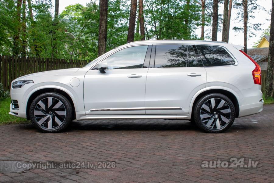 White Volvo XC90 2024 in Tallinn, with an engine capacity of 2.00 L and mileage of 27 thousand km for 69900 €, photo 7 on AUTOMOTO.COM.LV