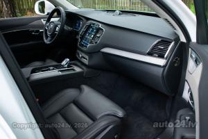White Volvo XC90 2024 in Tallinn, with an engine capacity of 2.00 L and mileage of 27 thousand km for 69900 €, photo 10 on AUTOMOTO.COM.LV