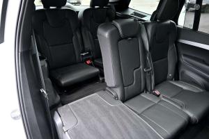 White Volvo XC90 2024 in Tallinn, with an engine capacity of 1.97 L and mileage of 26 thousand km for 61990 €, photo 13 on AUTOMOTO.COM.LV