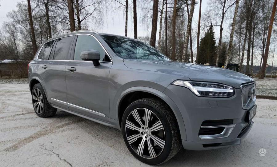Balts Volvo XC90 2024 Rīga, ar dzinēja tilpumu 1.97 L un nobraukumu 45 tūkst. km par 57000 €, foto 1 vietnē AUTOMOTO.COM.LV