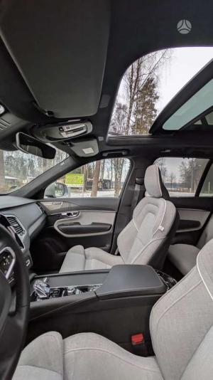 Balts Volvo XC90 2024 Rīga, ar dzinēja tilpumu 1.97 L un nobraukumu 45 tūkst. km par 57000 €, foto 10 vietnē AUTOMOTO.COM.LV