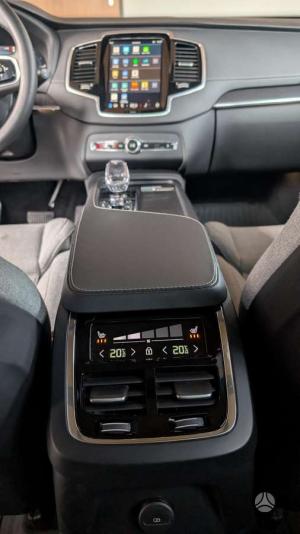 Balts Volvo XC90 2024 Rīga, ar dzinēja tilpumu 1.97 L un nobraukumu 45 tūkst. km par 57000 €, foto 16 vietnē AUTOMOTO.COM.LV