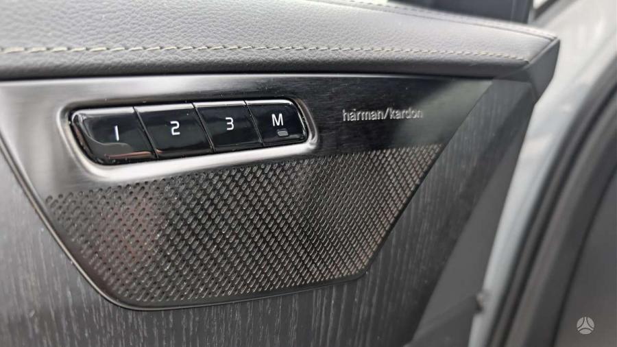 Balts Volvo XC90 2024 Rīga, ar dzinēja tilpumu 1.97 L un nobraukumu 45 tūkst. km par 57000 €, foto 19 vietnē AUTOMOTO.COM.LV