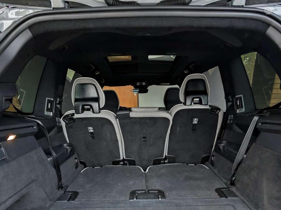 Balts Volvo XC90 2024 Rīga, ar dzinēja tilpumu 1.97 L un nobraukumu 45 tūkst. km par 57000 €, foto 20 vietnē AUTOMOTO.COM.LV