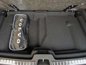 Balts Volvo XC90 2024 Rīga, ar dzinēja tilpumu 1.97 L un nobraukumu 45 tūkst. km par 57000 €, foto 23 vietnē AUTOMOTO.COM.LV