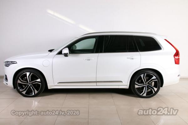 Balts Volvo XC90 2024 Pērnava, ar dzinēja tilpumu 2.00 L un nobraukumu 49 tūkst. km par 66990 €, foto 4 vietnē AUTOMOTO.COM.LV