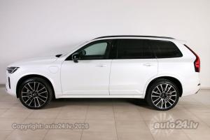 White Volvo XC90 2025 in Tallinn, with an engine capacity of 2.00 L and mileage of 13 thousand km for 84990 €, photo 4 on AUTOMOTO.COM.LV