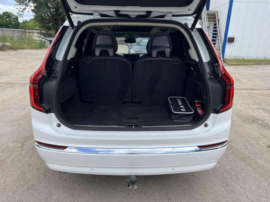 Balts Volvo XC90 2025 Kauņa, ar dzinēja tilpumu 1.97 L un nobraukumu 25 tūkst. km par 44900 €, foto 11 vietnē AUTOMOTO.COM.LV