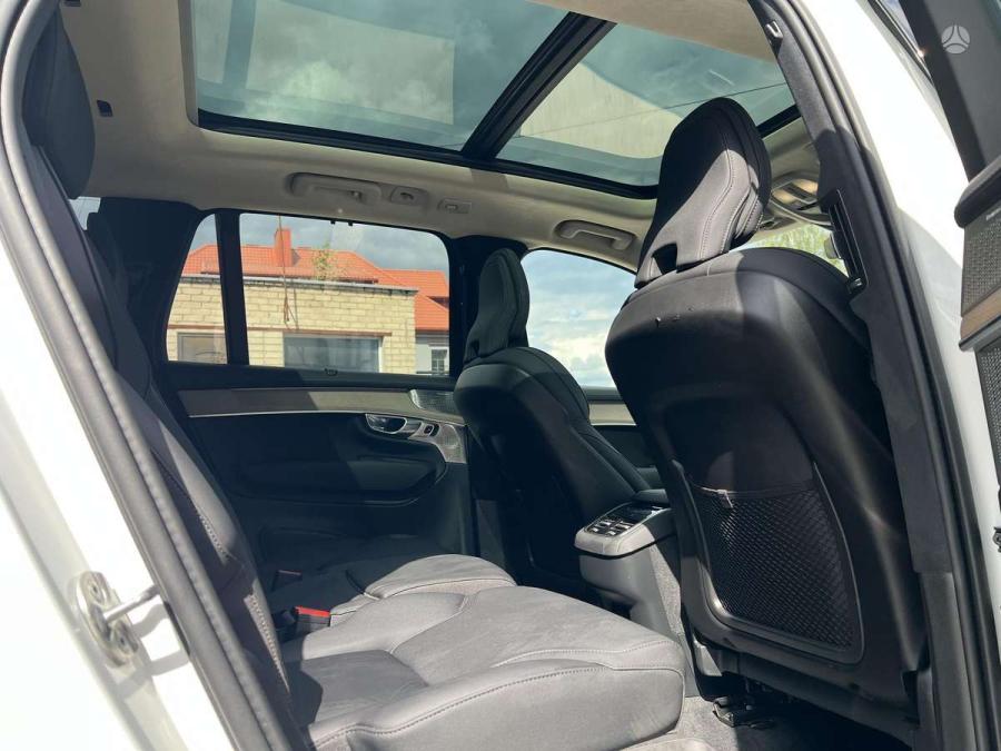 Balts Volvo XC90 2025 Kauņa, ar dzinēja tilpumu 1.97 L un nobraukumu 25 tūkst. km par 44900 €, foto 15 vietnē AUTOMOTO.COM.LV