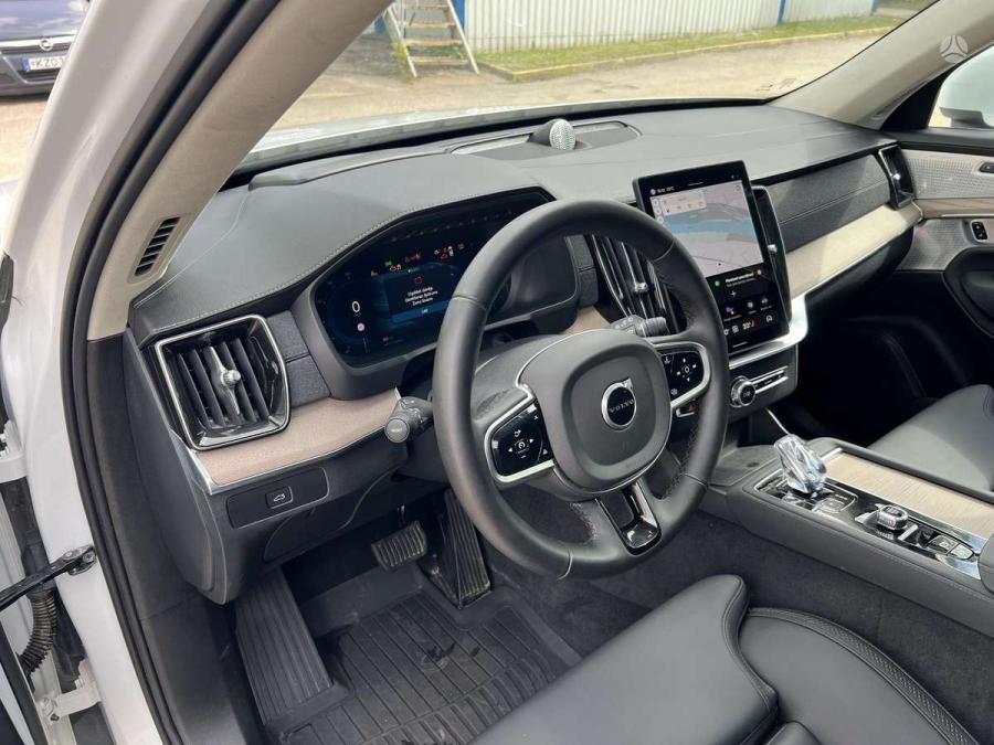 Balts Volvo XC90 2025 Kauņa, ar dzinēja tilpumu 1.97 L un nobraukumu 25 tūkst. km par 44900 €, foto 19 vietnē AUTOMOTO.COM.LV
