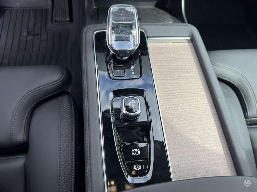Balts Volvo XC90 2025 Kauņa, ar dzinēja tilpumu 1.97 L un nobraukumu 25 tūkst. km par 44900 €, foto 23 vietnē AUTOMOTO.COM.LV