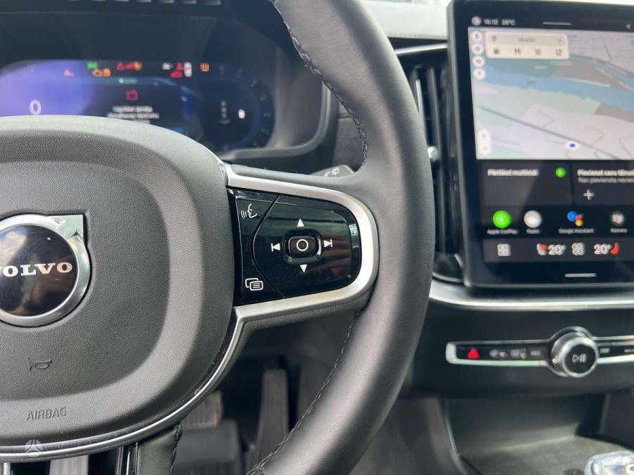 Balts Volvo XC90 2025 Kauņa, ar dzinēja tilpumu 1.97 L un nobraukumu 25 tūkst. km par 44900 €, foto 34 vietnē AUTOMOTO.COM.LV