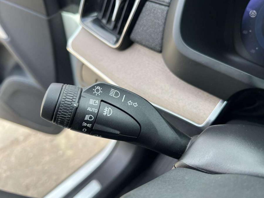 Balts Volvo XC90 2025 Kauņa, ar dzinēja tilpumu 1.97 L un nobraukumu 25 tūkst. km par 44900 €, foto 39 vietnē AUTOMOTO.COM.LV