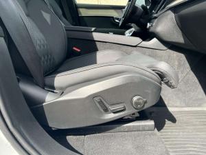 Balts Volvo XC90 2025 Kauņa, ar dzinēja tilpumu 1.97 L un nobraukumu 25 tūkst. km par 44900 €, foto 41 vietnē AUTOMOTO.COM.LV