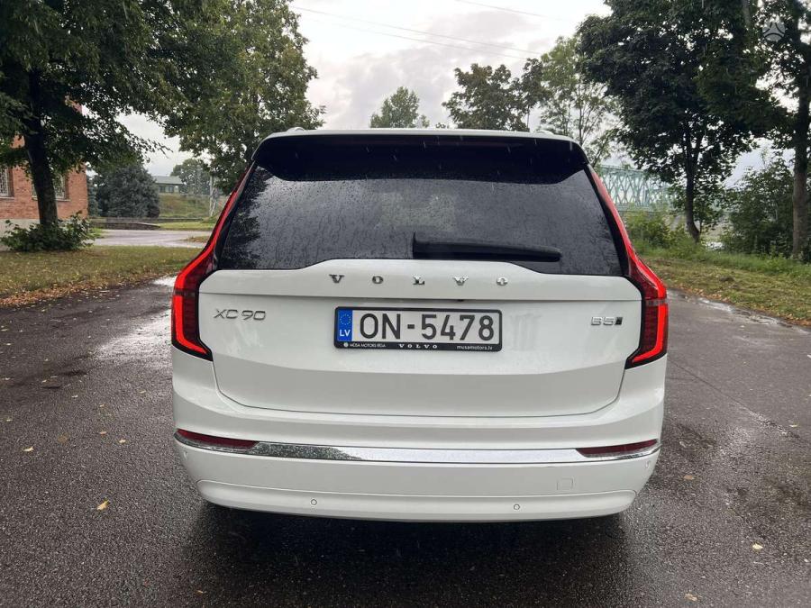 Balts Volvo XC90 2025 Kauņa, ar dzinēja tilpumu 1.97 L un nobraukumu 25 tūkst. km par 60900 €, foto 7 vietnē AUTOMOTO.COM.LV