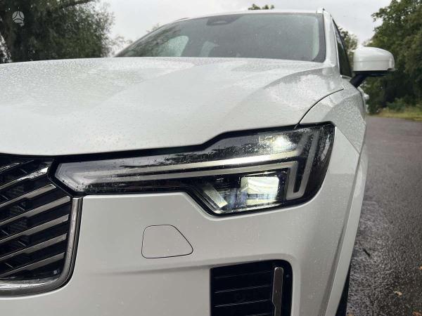 Balts Volvo XC90 2025 Kauņa, ar dzinēja tilpumu 1.97 L un nobraukumu 25 tūkst. km par 60900 €, foto 10 vietnē AUTOMOTO.COM.LV