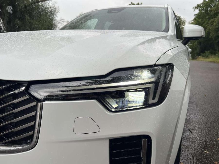 Balts Volvo XC90 2025 Kauņa, ar dzinēja tilpumu 1.97 L un nobraukumu 25 tūkst. km par 60900 €, foto 10 vietnē AUTOMOTO.COM.LV