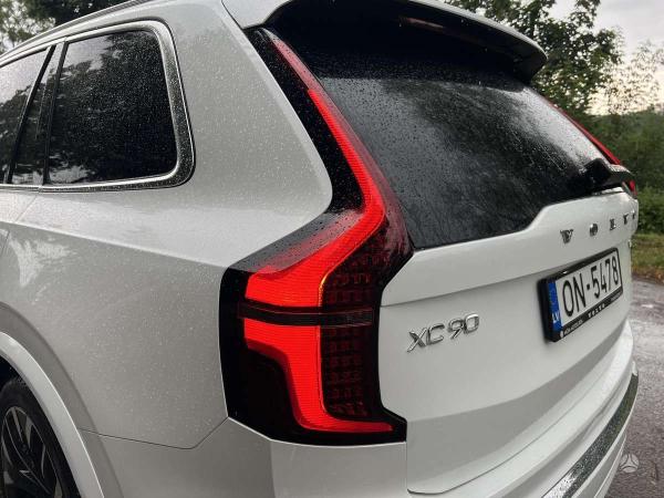 Balts Volvo XC90 2025 Kauņa, ar dzinēja tilpumu 1.97 L un nobraukumu 25 tūkst. km par 60900 €, foto 11 vietnē AUTOMOTO.COM.LV
