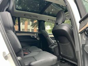 Balts Volvo XC90 2025 Kauņa, ar dzinēja tilpumu 1.97 L un nobraukumu 25 tūkst. km par 60900 €, foto 13 vietnē AUTOMOTO.COM.LV