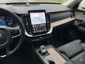 Balts Volvo XC90 2025 Kauņa, ar dzinēja tilpumu 1.97 L un nobraukumu 25 tūkst. km par 60900 €, foto 20 vietnē AUTOMOTO.COM.LV