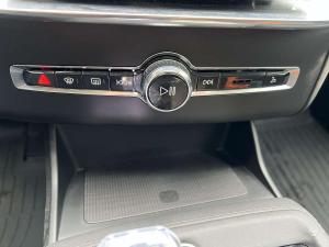 Balts Volvo XC90 2025 Kauņa, ar dzinēja tilpumu 1.97 L un nobraukumu 25 tūkst. km par 60900 €, foto 22 vietnē AUTOMOTO.COM.LV