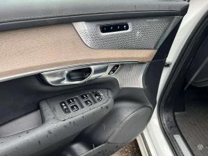 Balts Volvo XC90 2025 Kauņa, ar dzinēja tilpumu 1.97 L un nobraukumu 25 tūkst. km par 60900 €, foto 43 vietnē AUTOMOTO.COM.LV