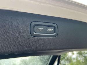 Balts Volvo XC90 2025 Kauņa, ar dzinēja tilpumu 1.97 L un nobraukumu 25 tūkst. km par 60900 €, foto 46 vietnē AUTOMOTO.COM.LV