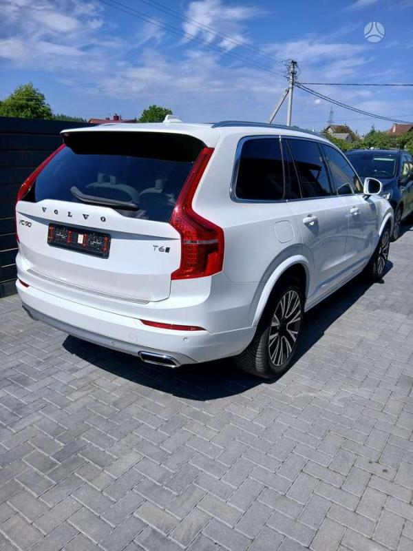 White Volvo XC90 2021 in Vilnius, with an engine capacity of 2.00 L and mileage of 148 thousand km for 29500 €, photo 3 on AUTOMOTO.COM.LV