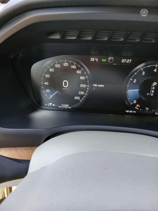 White Volvo XC90 2021 in Vilnius, with an engine capacity of 2.00 L and mileage of 148 thousand km for 29500 €, photo 10 on AUTOMOTO.COM.LV