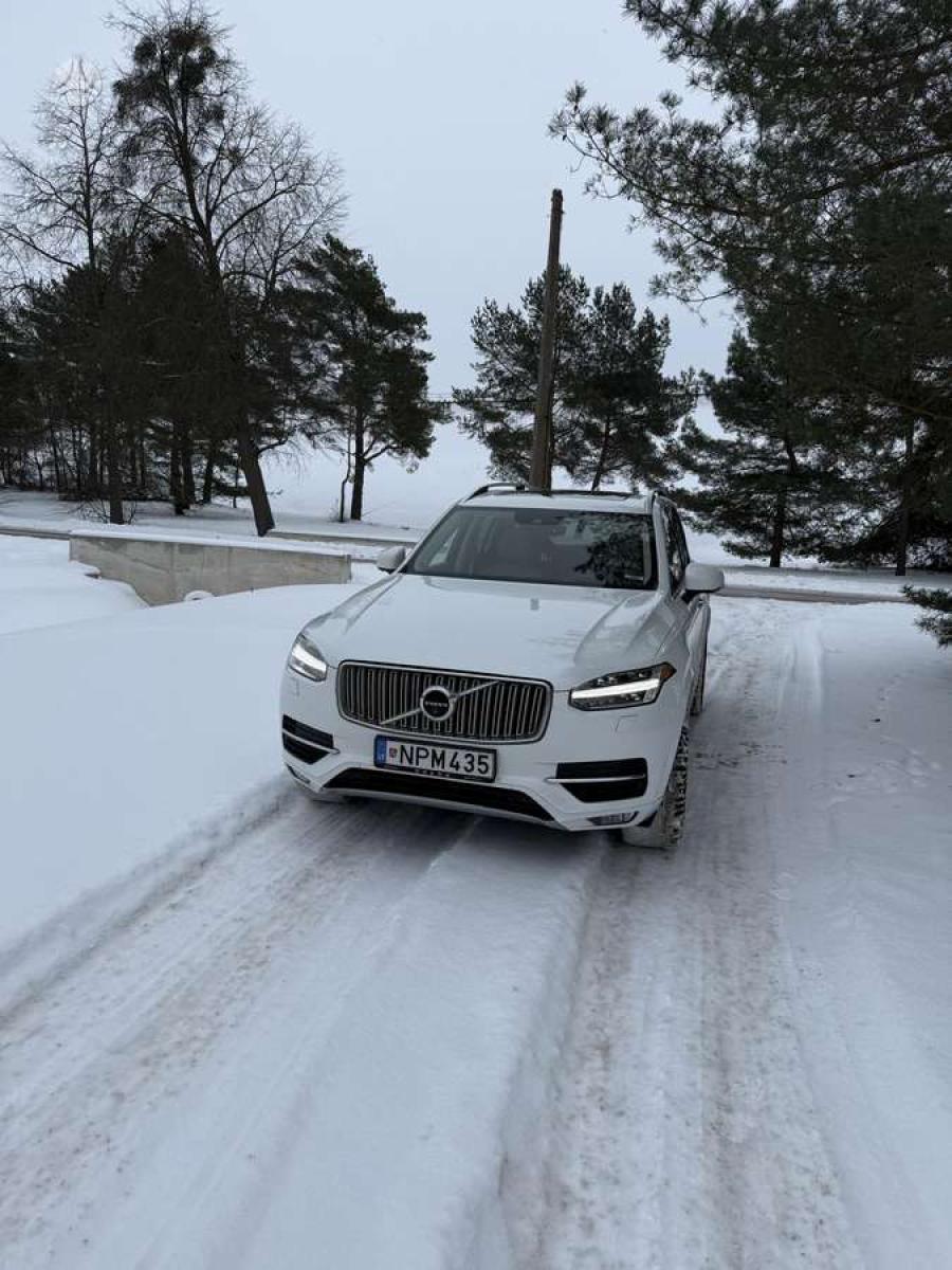 Balts Volvo XC90 2017 Kauņa, ar dzinēja tilpumu 2.00 L un nobraukumu 140 tūkst. km par 25000 €, foto 1 vietnē AUTOMOTO.COM.LV