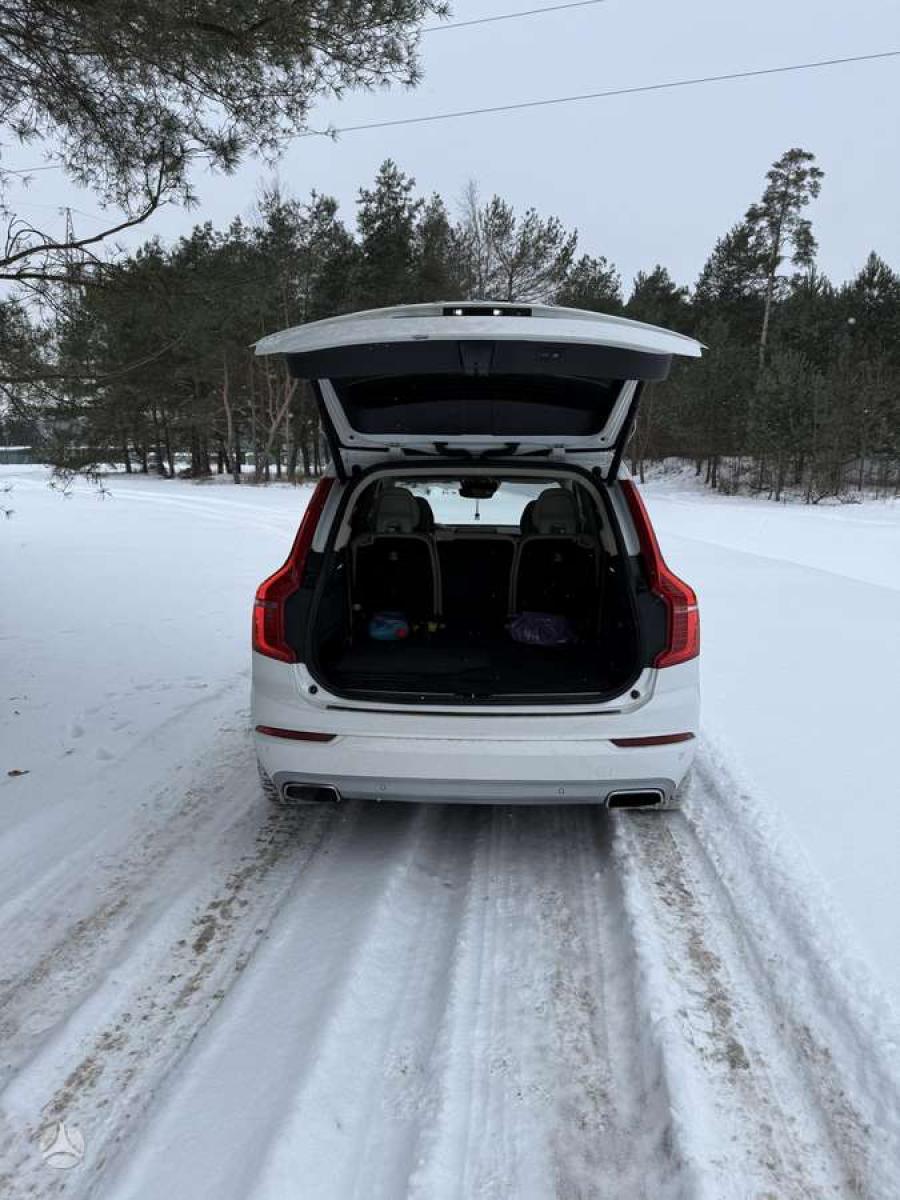 Balts Volvo XC90 2017 Kauņa, ar dzinēja tilpumu 2.00 L un nobraukumu 140 tūkst. km par 25000 €, foto 3 vietnē AUTOMOTO.COM.LV