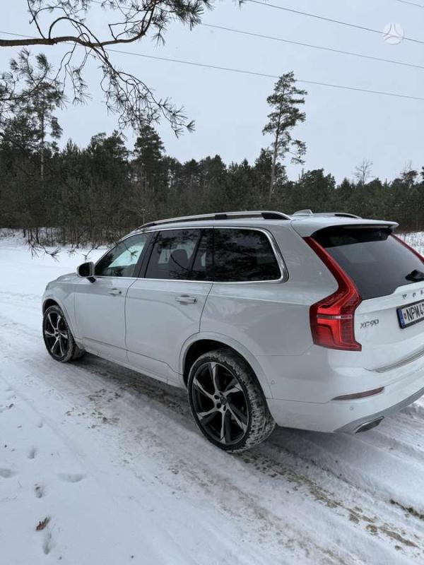 White Volvo XC90 2017 in Kaunas, with an engine capacity of 2.00 L and mileage of 140 thousand km for 25000 €, photo 5 on AUTOMOTO.COM.LV
