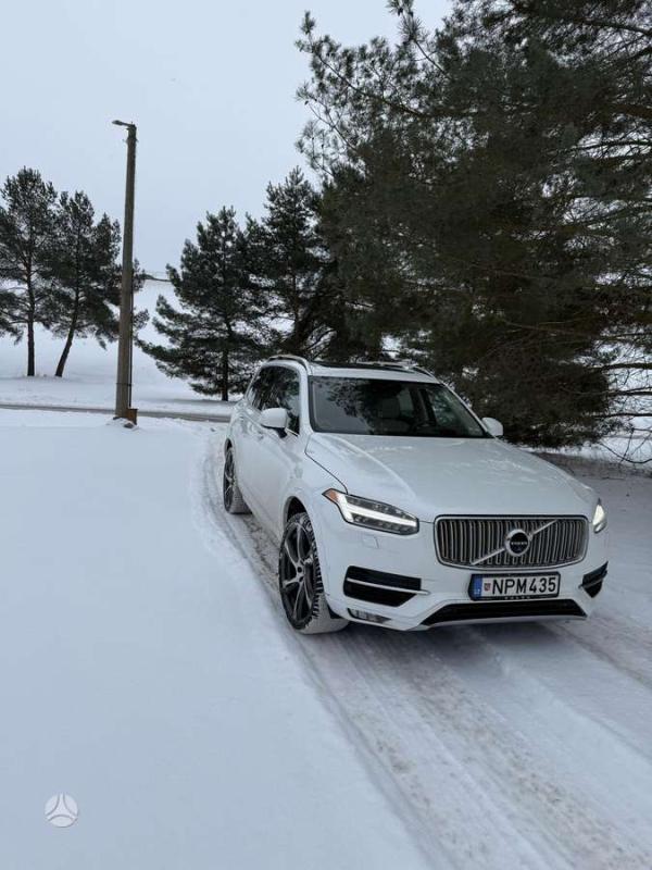 White Volvo XC90 2017 in Kaunas, with an engine capacity of 2.00 L and mileage of 140 thousand km for 25000 €, photo 6 on AUTOMOTO.COM.LV