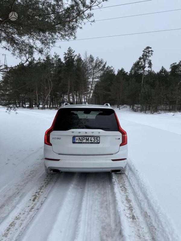 White Volvo XC90 2017 in Kaunas, with an engine capacity of 2.00 L and mileage of 140 thousand km for 25000 €, photo 7 on AUTOMOTO.COM.LV