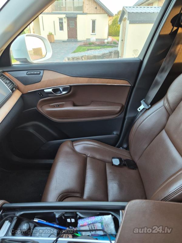 White Volvo XC90 2019 in Tallinn, with an engine capacity of 2.00 L and mileage of 213 thousand km for 30000 €, photo 8 on AUTOMOTO.COM.LV