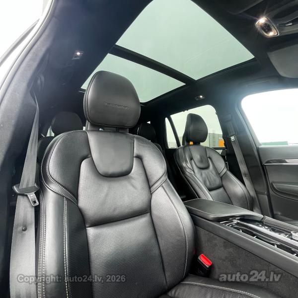 White Volvo XC90 2018 in Tallinn, with an engine capacity of 2.00 L and mileage of 111 thousand km for 33500 €, photo 8 on AUTOMOTO.COM.LV