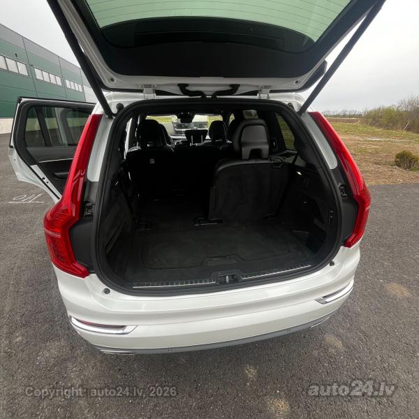 White Volvo XC90 2018 in Tallinn, with an engine capacity of 2.00 L and mileage of 111 thousand km for 33500 €, photo 10 on AUTOMOTO.COM.LV