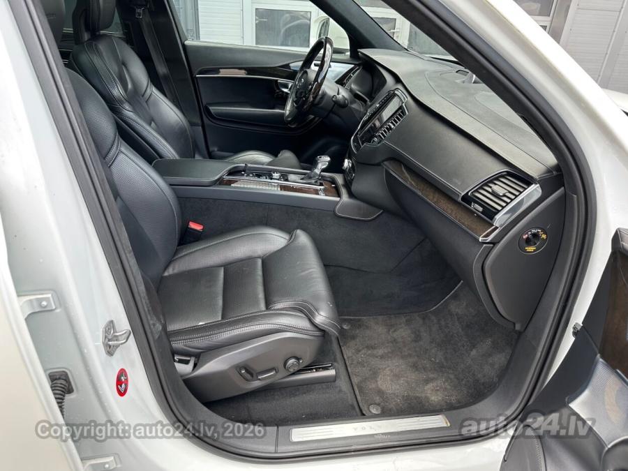 Balts Volvo XC90 2018 Tartu, ar dzinēja tilpumu 2.00 L un nobraukumu 114 tūkst. km par 24999 €, foto 17 vietnē AUTOMOTO.COM.LV