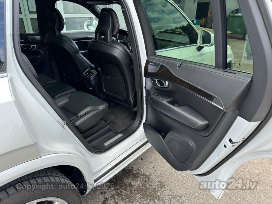 Balts Volvo XC90 2018 Tartu, ar dzinēja tilpumu 2.00 L un nobraukumu 114 tūkst. km par 24999 €, foto 20 vietnē AUTOMOTO.COM.LV