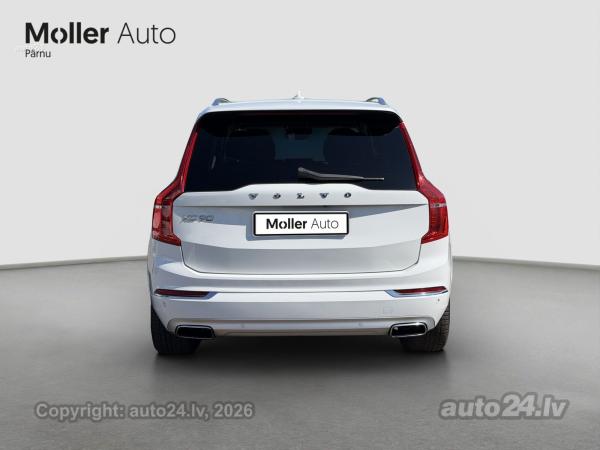 White Volvo XC90 2018 in Parnu, with an engine capacity of 2.00 L and mileage of 98 thousand km for 34900 €, photo 4 on AUTOMOTO.COM.LV