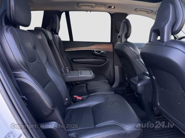 White Volvo XC90 2018 in Parnu, with an engine capacity of 2.00 L and mileage of 98 thousand km for 34900 €, photo 6 on AUTOMOTO.COM.LV